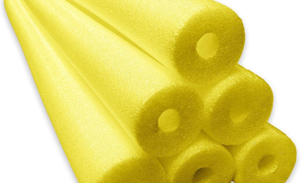 Tips for Making a Raft Out of Jumbo Pool Noodles